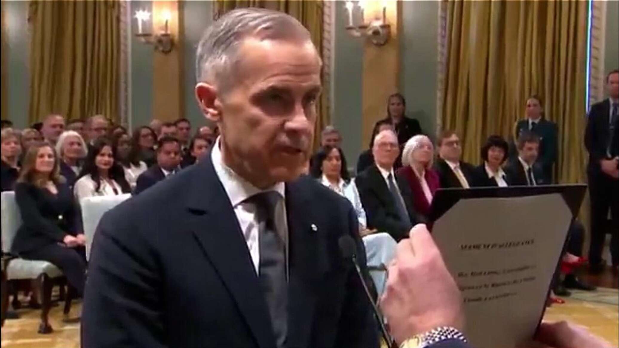 Новый глава кабмина Канады Марк Карни принес присягу. Видео - 14.03. ...