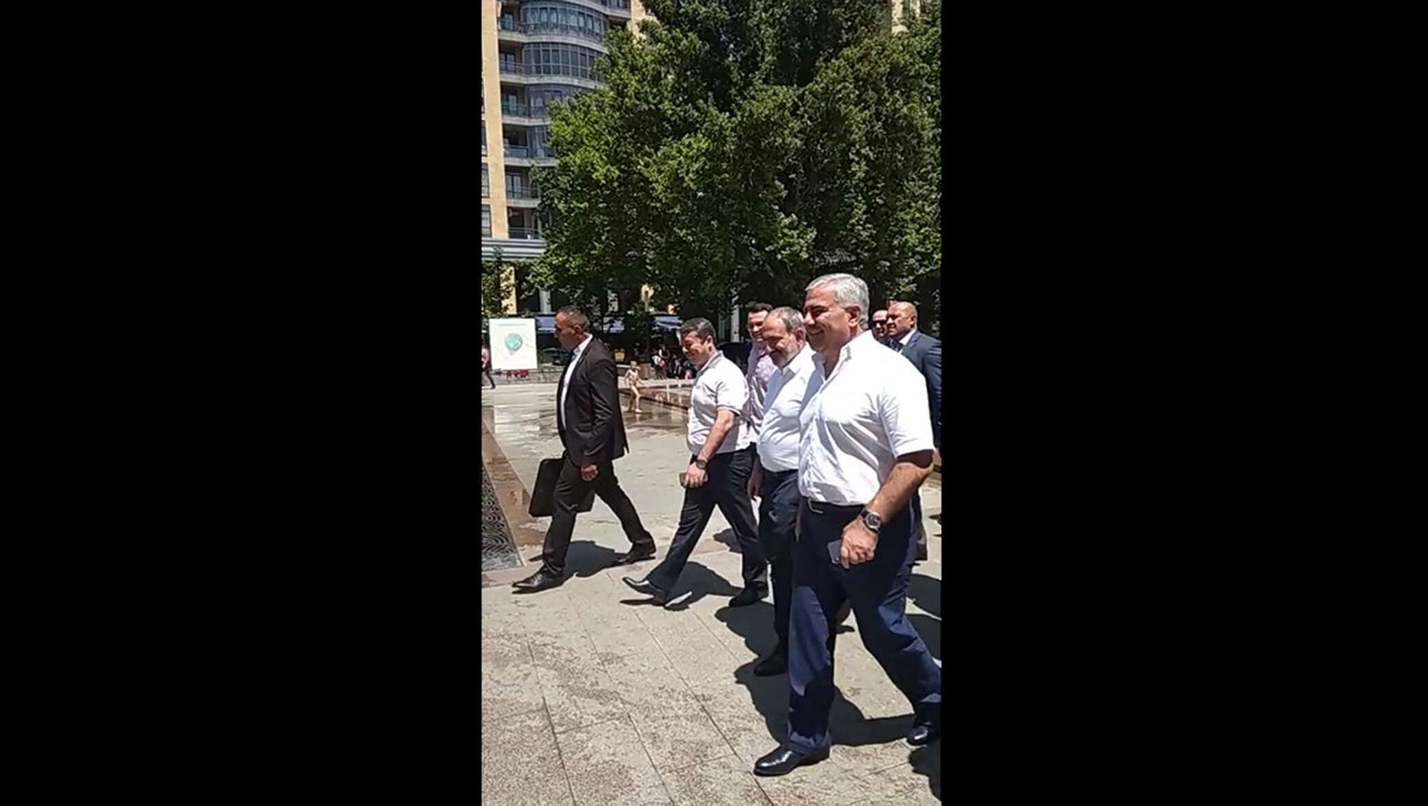 Видео: самый богатый армянин показал свои владения в Ереване премьеру ...